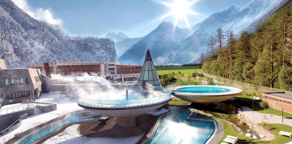 Aqua Dome: Eintritt in Therme & Übernachtung inkl. Halbpension ab 119€
