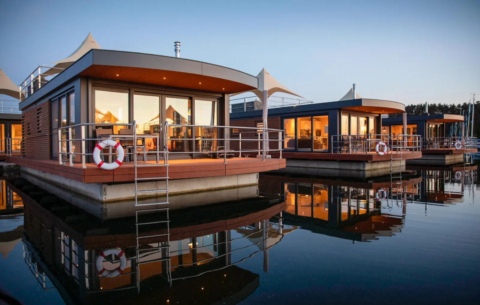 Floating Village in Bayern: 3 Tage am Wochenende im schwimmenden Haus ...