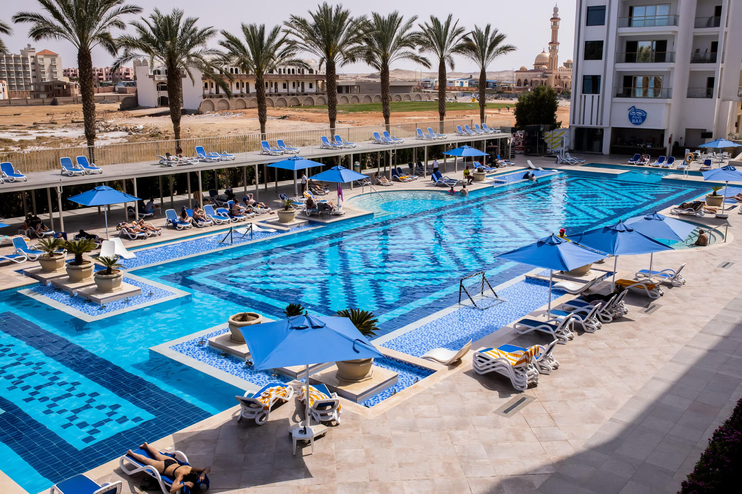 Ägypten-Urlaub: 7 Tage Hurghada im TOP 4* Resort am Strand mit All ...
